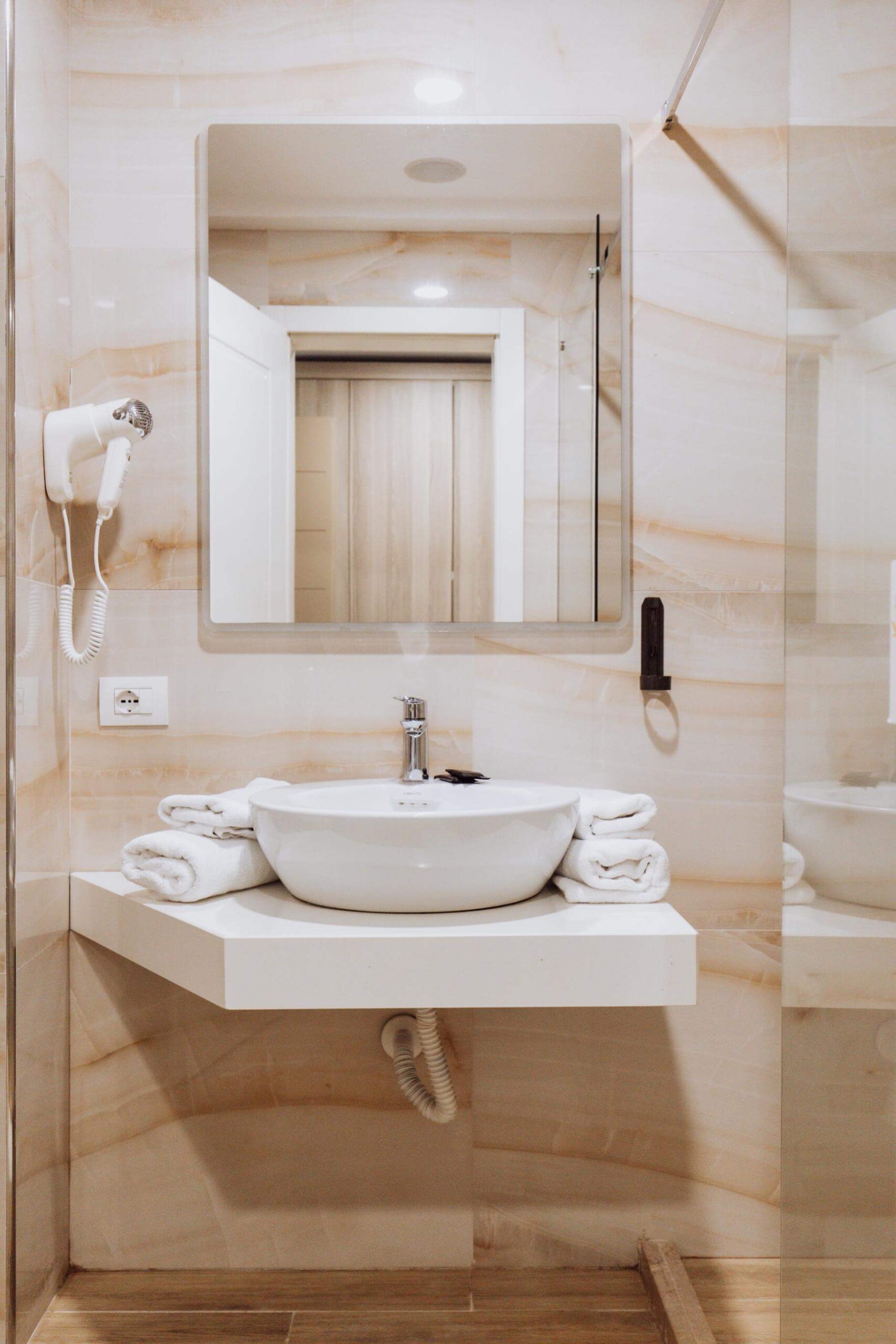 Superior Room | Royal G Hotel & SPA